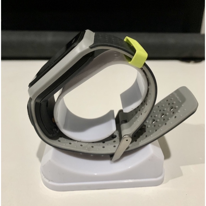 TomTom Multi-Sport GPS 8RS00 นาฬิกาอัจฉรอยะ ออกกำลังกาย มือสอง พร้อมสาย ...