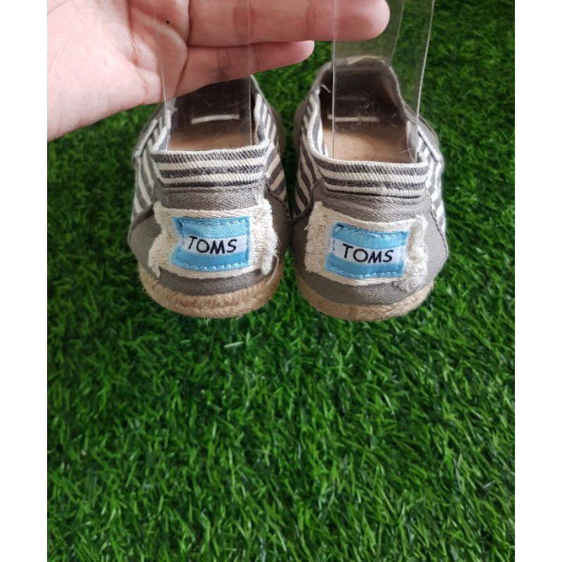 Toms แท้ มือสอง w5.5 - namtarnkornthip - ThaiPick