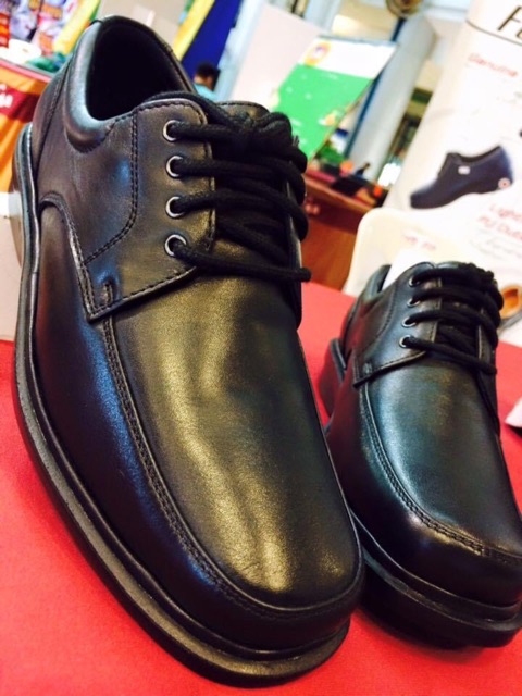 Saramanda Gabrielite รุ่น 118006 รองเท้าเด็กนักเรียนผู้ชายหนังแท้ แบบ ...