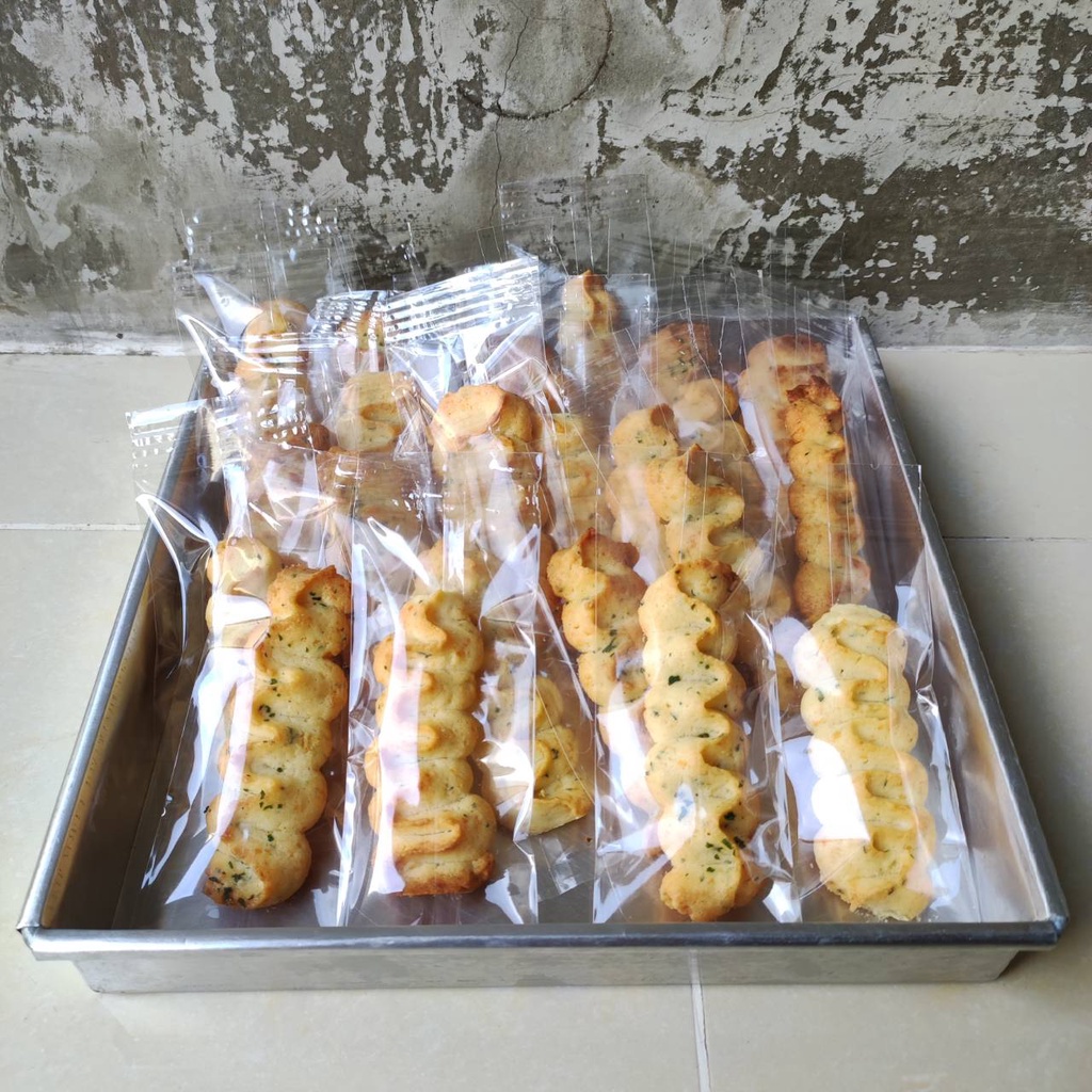 คุกกี้กระเทียมชีส Garlic Cheese Butter Cookies - flukeluckyguy - ThaiPick