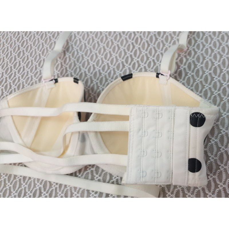 เสื้อชั้นในมีโครง Cup A70 สายคล้องคอสามารถถอดสายคล้องได้ ตะขอ 3 แถว ...