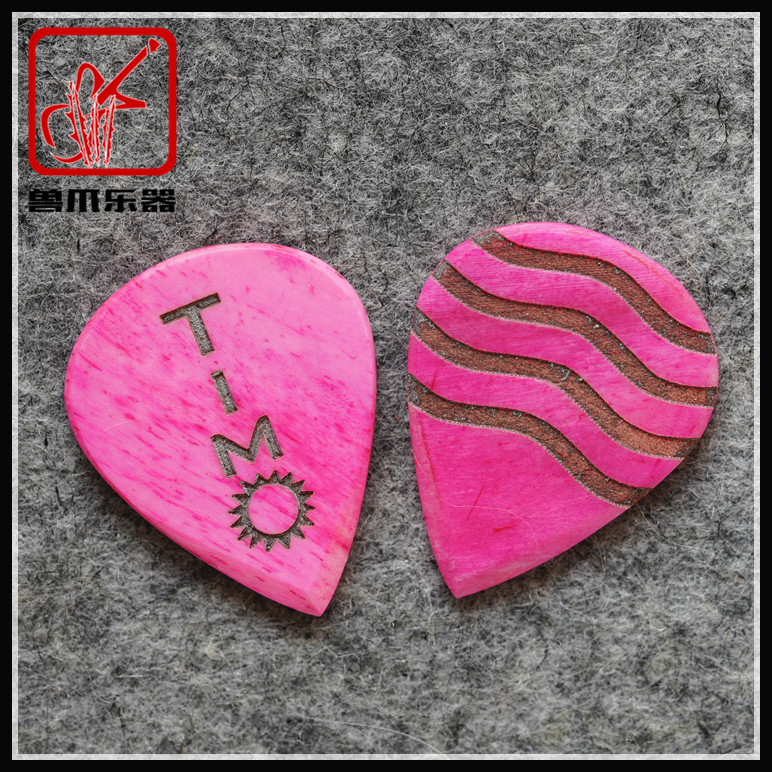 [Animal Claw] British timber TONES Guitar Pick TOM quayle TQ SIGNATURE ...
