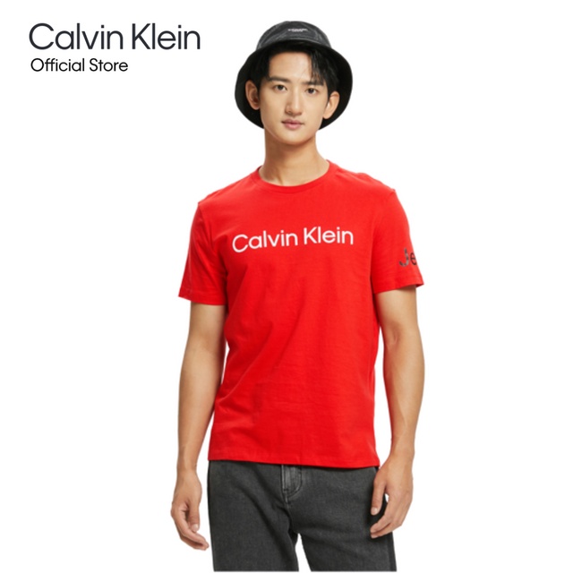 (ลดอีก 20 พิมพ์ 20MALL88) Calvin Klein เสื้อยืดผู้ชาย ทรง Regular สีขาว ...