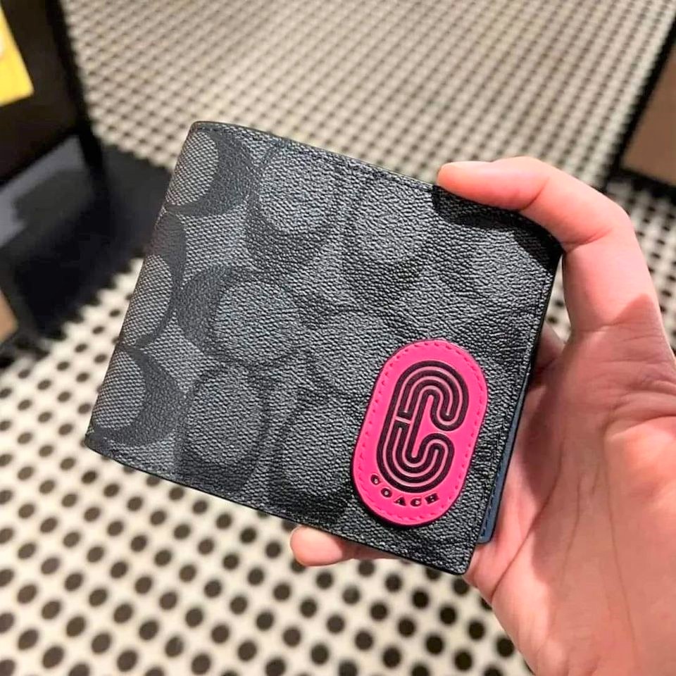 กระเป๋าLYN ️ใหม่ LYN Short Colorblock Wallet ️ฐานกว้าง 4.5 นิ้ว ...