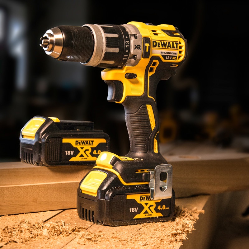 DEWALT DCD796M2 สว่านกระแทกไร้สาย 18V แบตเตอรี่ 18V 4Ah (2ก้อน), แท่น ...