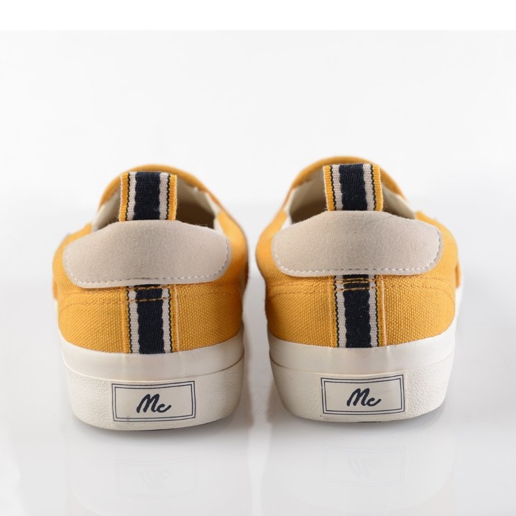 Mc Jeans รองเท้า Slip on สีเหลืองมัสตาด ทรงสวย ใส่สบาย สามารถใส่ได้ทั้ง ...