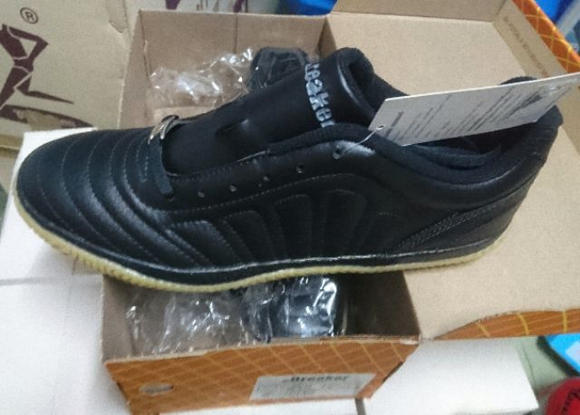 Breaker Futsal BK13 รองเท้าฟุตซอล เบรกเกอร์ - urstep.com_official ...
