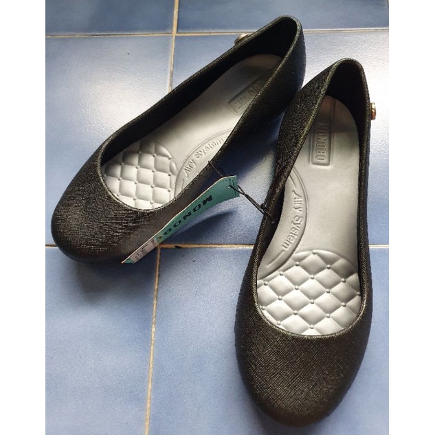ส่งไวมากรองเท้าmonobo รุ่นemma พร้อมส่ง ไซค์36-41จ้า - kukkaimonsicha ...