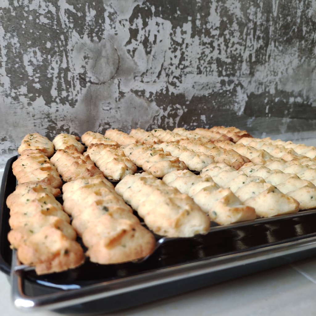 คุกกี้กระเทียมชีส Garlic Cheese Butter Cookies - flukeluckyguy - ThaiPick