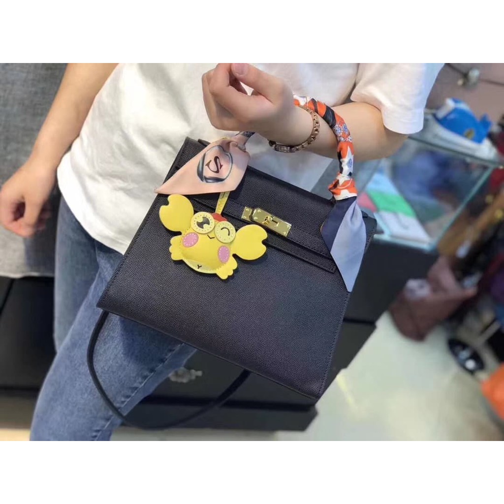 พวงกุญแจ ที่ห้อยกระเป๋า ปู งานหนังPU charmสำหรับตกแต่งกระเป๋าแบรนด์เนม ...