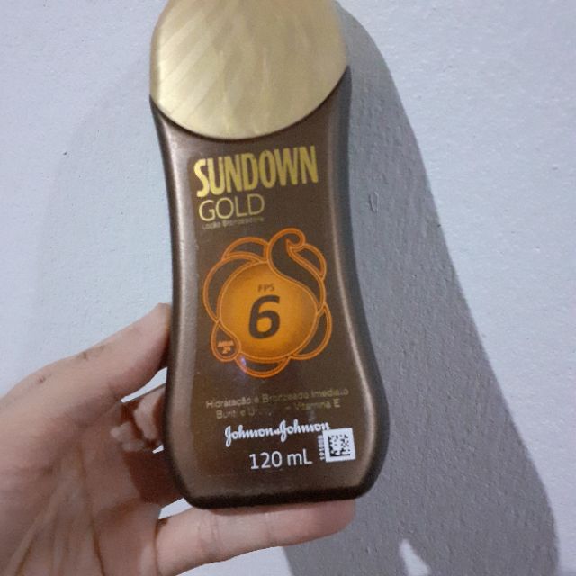 ครีมอาบแดด ผิวแทน บำรุงผิว Johnson's Sundown Gold Protector SPF6 ...