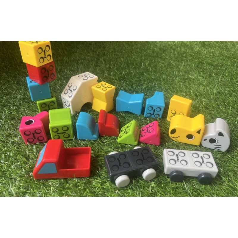 บล๊อคต่อแม่เหล็ก Toys by People Go Go Blocks Go Go World 21 pc Magnetic ...