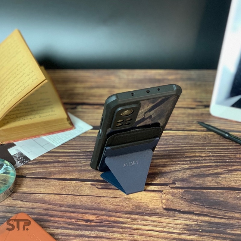 ใช้ได้ทุกรุ่น MOFT SNAP-ON SNAP STICKER ขาตั้งมือถือระบบแม่เหล็ก พับเก็บได้ ด้านหลังใส่บัตรได้ ...