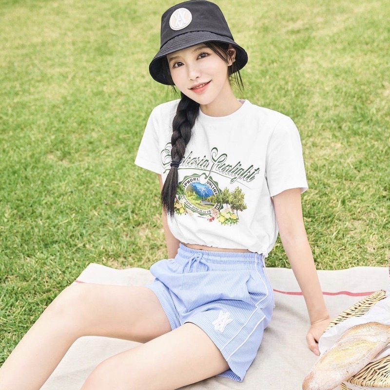 แท้ ADLV X LISA GREENERY ARTWORK CROP TOP SHORT SLEEVE T-SHIRT - hiso ...
