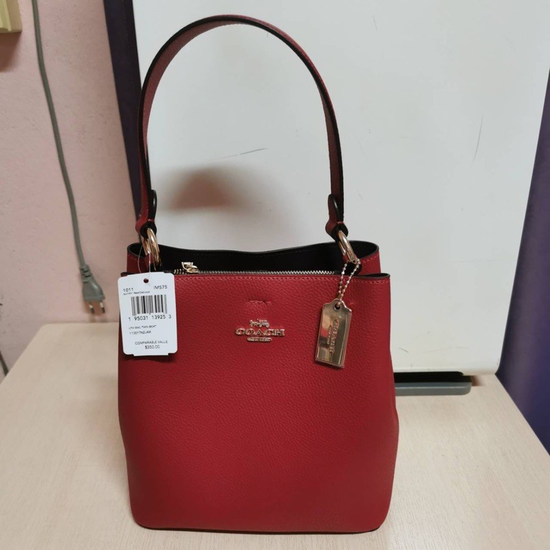 ส่งต่อ กระเป๋า Coachมือ1 รุ่น 1011 Small Town Bucket Bag In Signature ...