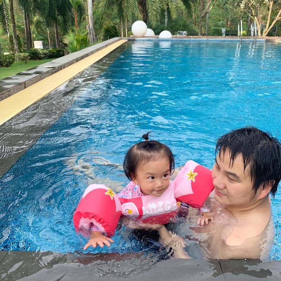 Uwae ปลอกแขนว่ายน้ำเด็ก Puddle Jumper ปลอกแขนว่ายน้ำอุแว้ A114-A116 ...