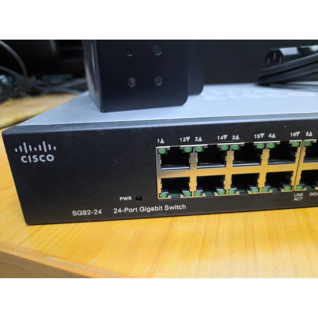 กิกะบิตสวิทช์ 24 พอร์ท Cisco SG92-24 Gigabit Switch + 2 Combo Mini-GBIC ...