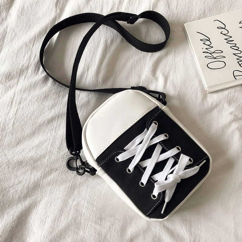 เกาหลี Japanese style canvas messenger small bag street shot ins Korea ...