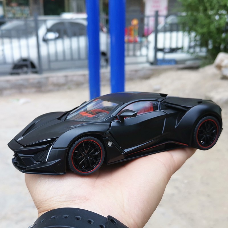 1:24 Lyken สามประตูเสียงและแสงดึงกลับรถสปอร์ตเด็กโลหะรถของเล่นโมเดล ...