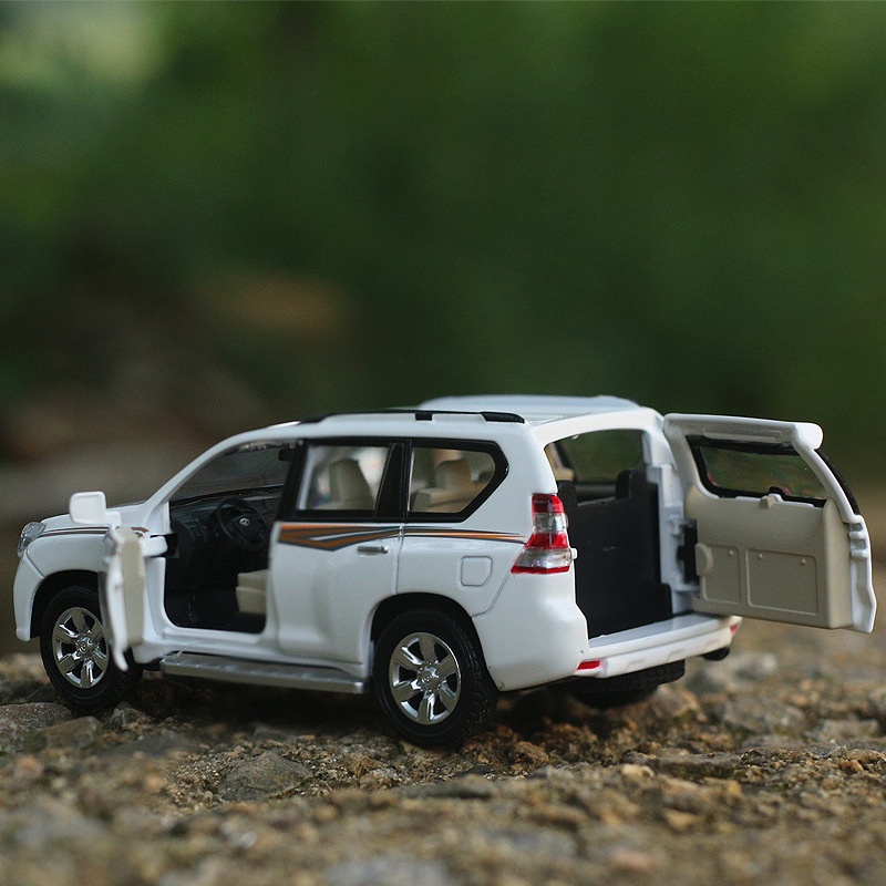 Die-Cast 132 TOYOTA Prado Aolly Car Metal Pull back sound and light ...
