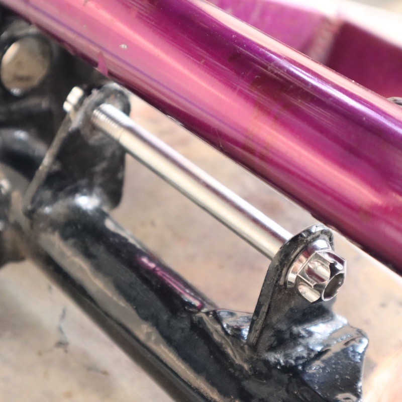 น้อตเลสหัวเฟืองน้าคม(9คู่) ยึดแท่นเครื่อง KR150 SERPICO VICTOR น้อตยึด ...