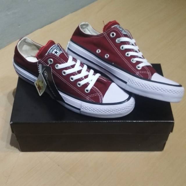 Converse Maroon Unisex รองเท้าผ้าใบลําลองสไตล์คลาสสิค | Shopee Thailand