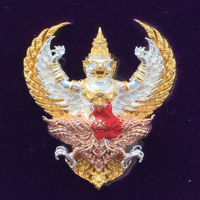 พญาครุฑรุ่นรวยสุดสุด ปี 2563 หลวงพ่อวราห์ วัดโพธิทอง บางมด กทม เนื้อ
