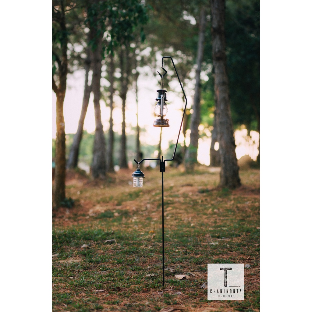 เสาตะเกียง CampingCrafts ( Size M ) เสาแขวนตะเกียง เหล็กดัด เสาปักลงดิน ...