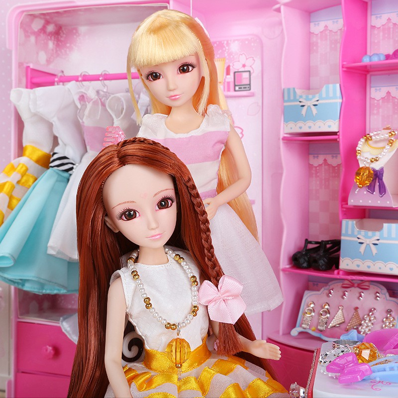 Lelia ตุ๊กตา พร้อมกระเป๋าแปลงร่างเป็นตู้เสื้อผ้า และอุปกรณ์แต่งตัว ...