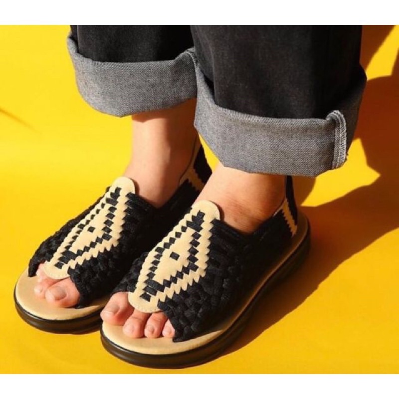 Chubasco Sandals สีน้ำตาลดำ - perfect_shoes - ThaiPick