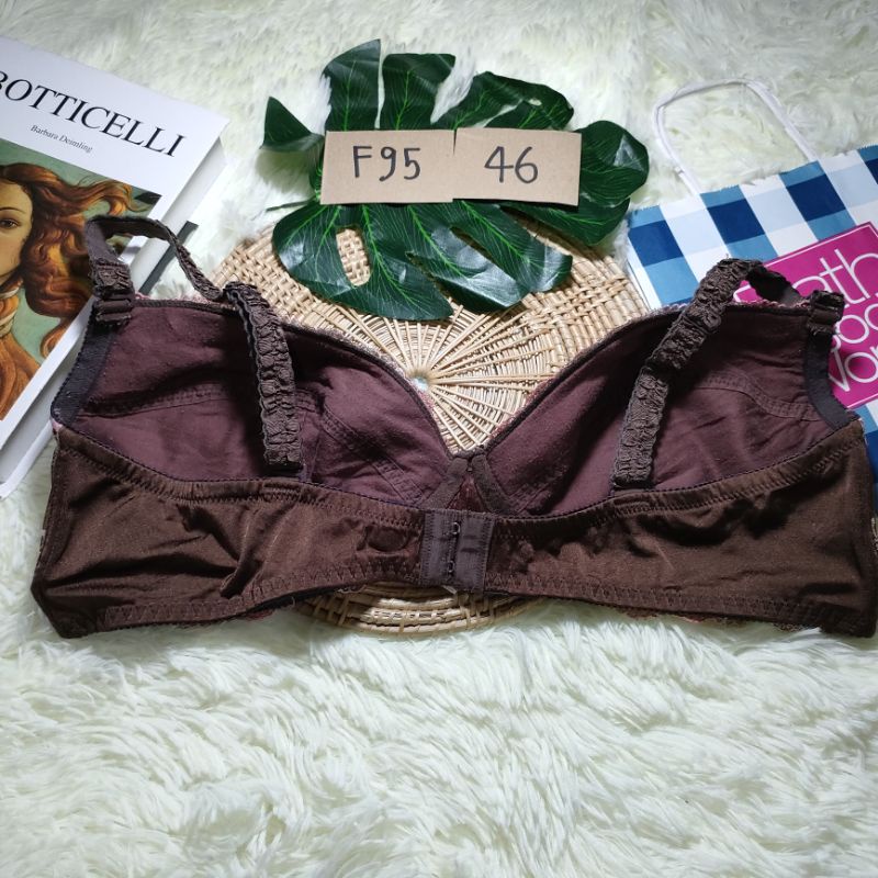 เสื้อในสปอร์ตบรามือสอง F95 รอบอก 46 นิ้ว (จ101) - anyd.shop - ThaiPick