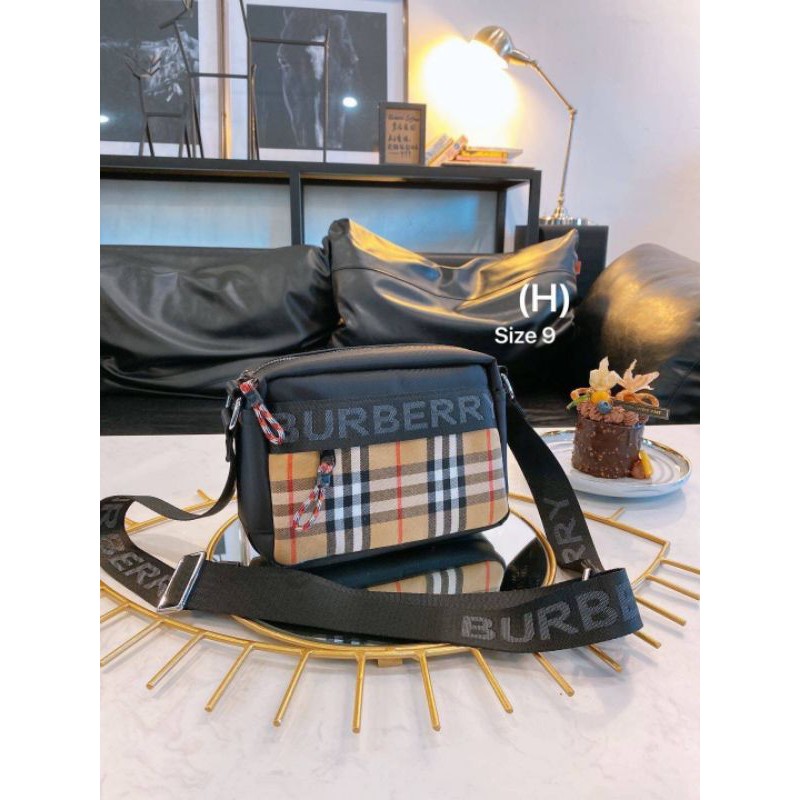 BURBERRY FRAGRANCES CROSSBODY BAG | Shopee Thailand
