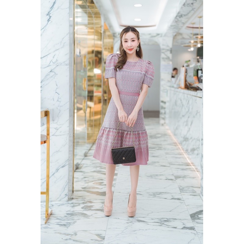 V050 เดรสผ้าทอลายไทยแขนสั้นต่อเอวแต่งระบายกระโปรง Vivalabrand Thaipick