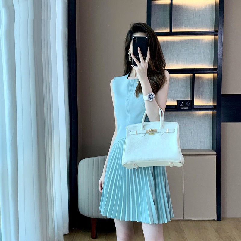 2021 new small dress design in the style of a small French high-level ...