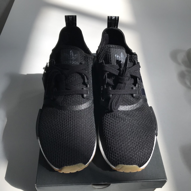 รองเท้า Adidas NMD R1 แท้ 100% จากห้าง สีดำ - ammarinchairattanasak ...