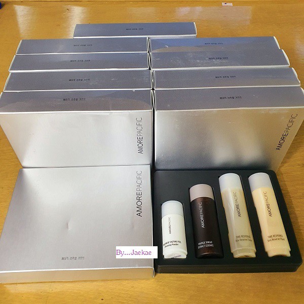 พร้อมส่ง AMOREPACIFIC Basic Ritual Gift 4 items - skinbox_shop - ThaiPick
