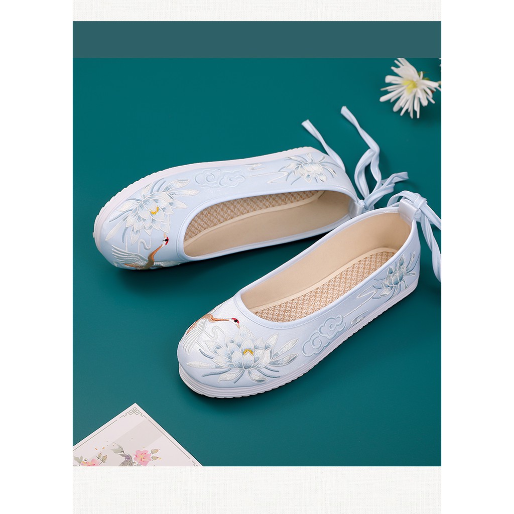 Lan Yue Sheng รองเท้าเครื่องแต่งกายสไตล์โบราณ - yoyoco06s.th - ThaiPick