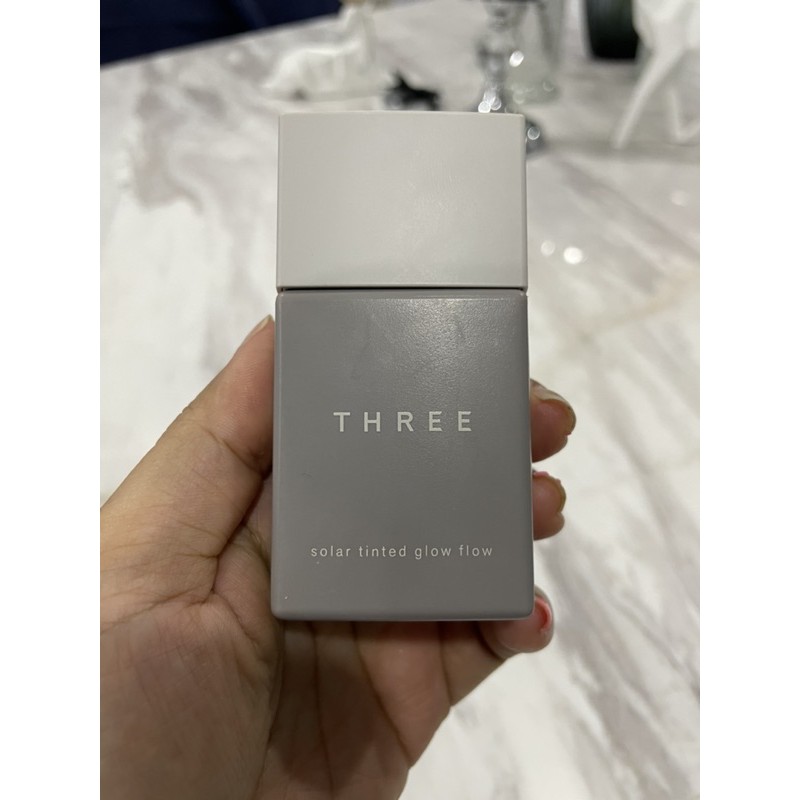 THREE solar tinted glow flow แท้ 100% | Shopee Thailand