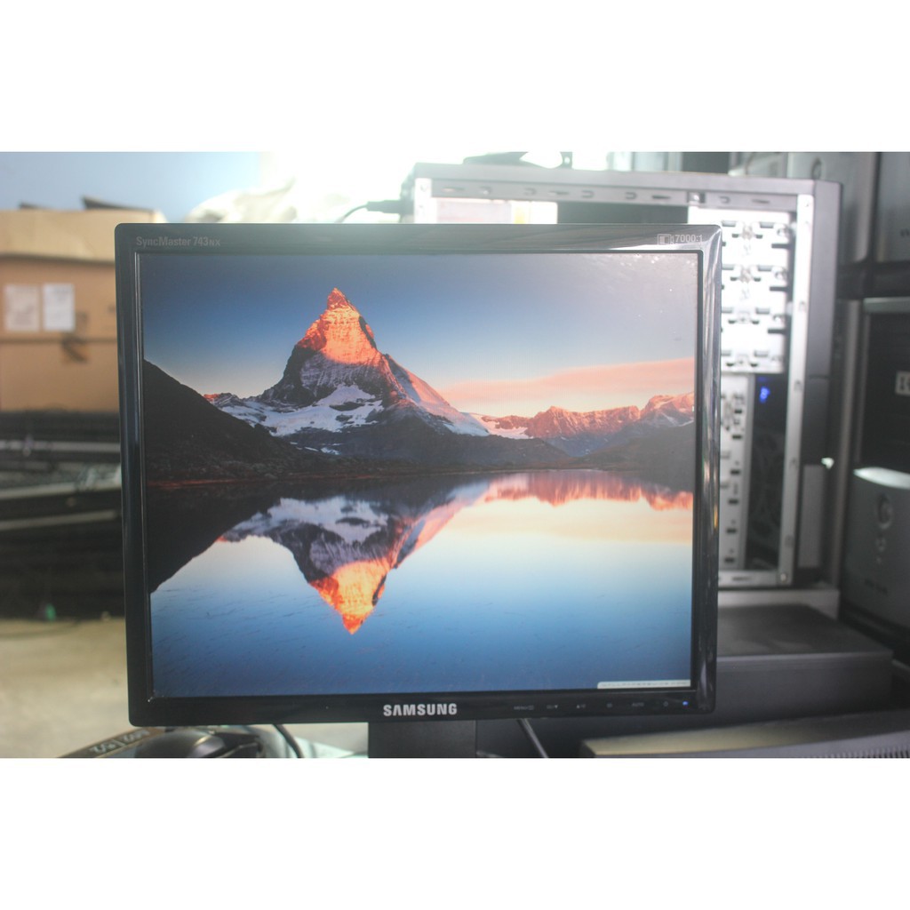 จอ LCD 17 นิ้ว samsung syncmaster 743 - attakornsoha - ThaiPick