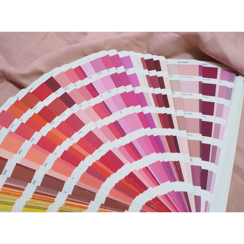 PANTONE FASHION HOME INTERIORS COLOR GUIDE SET FHIP110N ปี2017 มือสอง ...