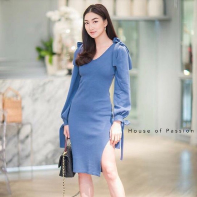 Dress Poem เดรสสีฟ้าครามทรงเดียวกับ Poem | Shopee Thailand