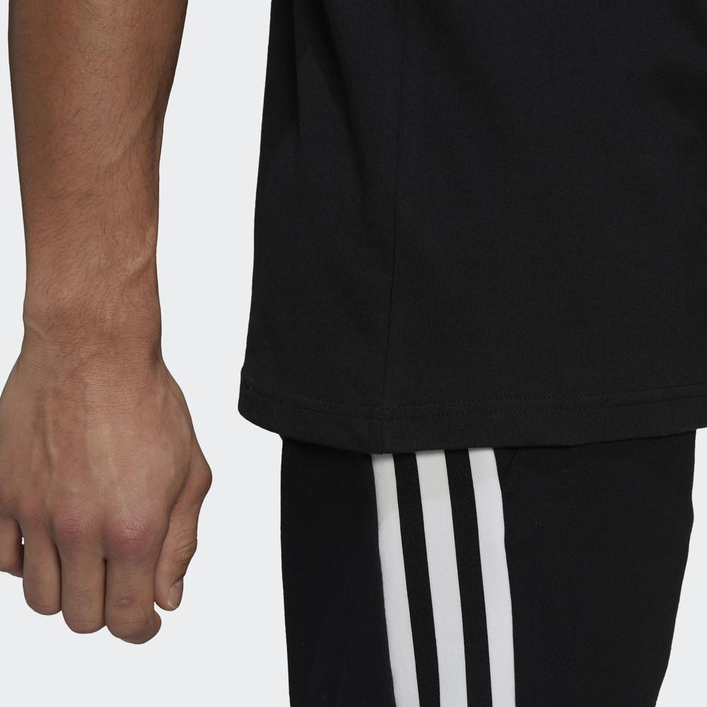 ส่งต่อรองเท้าเตะบอล adidas สีดำ แท้ - mt.happycat - ThaiPick