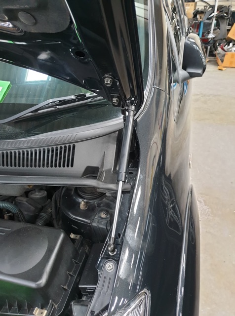 โช้คค้ำฝากระโปรงหน้า Toyota Wish 03-10 ตรงรุ่นไม่ต้องเจาะ - jr ...