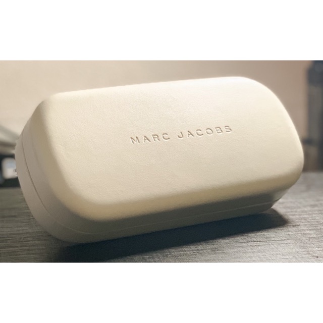 พร้อมส่งกล่องใส่แว่นตา Marc Jacob มีเก็บเงินปลายทาง - riw065 - ThaiPick