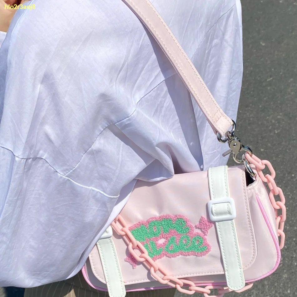 จัดส่งทันที2022 new underarm bag hot girl chain bag original กระเป๋า ...