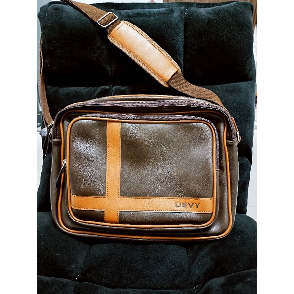 กระเป๋าสตางค์บุรุษแบบครึ่งใบ Devy รุ่น US/4 - chaisaengdepart - ThaiPick