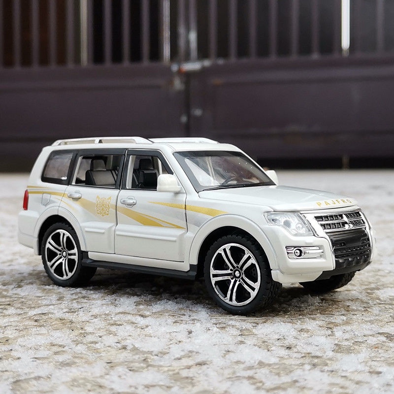 1 32 Mitsubishi Pajero SUV acoustooptic return force 6-door simulation ...