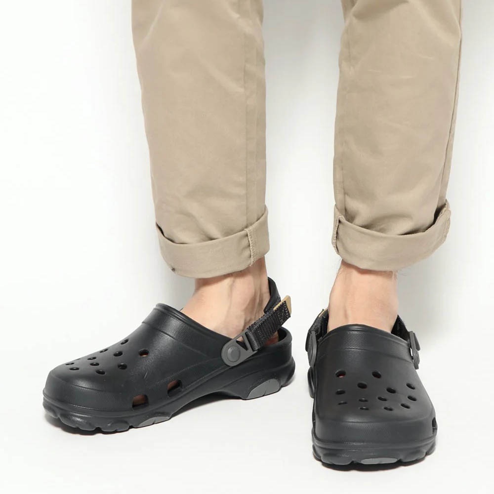 Crocs Collection รองเท้าแตะ รองเท้าแบบสวม รองเท้าลำลอง CR UX CS ...