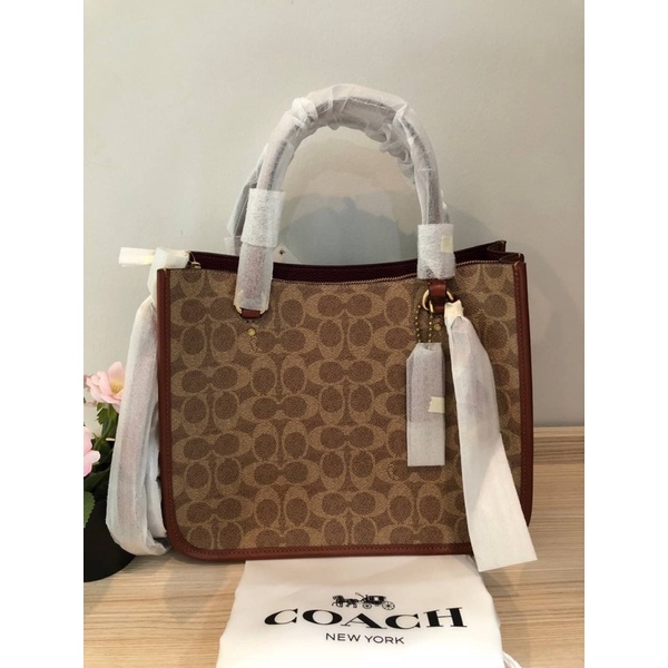 พร้อมส่ง แท้ Coach Tyler Carryal 28 In Signature Canvas ...