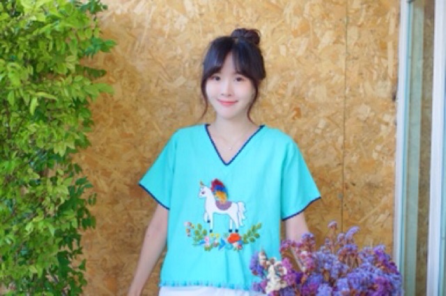 เสื้อผ้าฝ้ายปักกวางยูนิคร์อน.แต่งพู่ - nussara_30 - ThaiPick